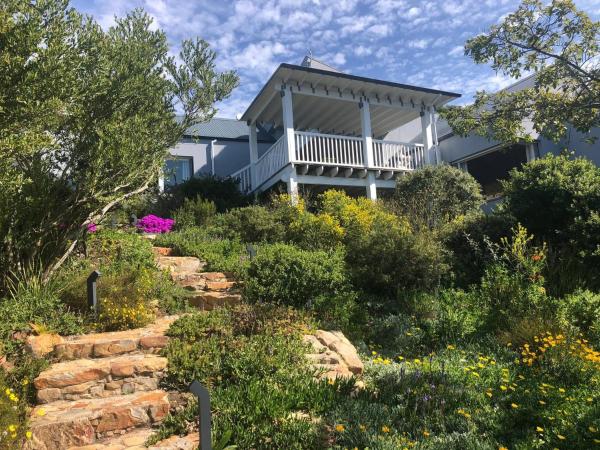 Pletts Hidden Gem With Sea Views - Plettenberg Bay