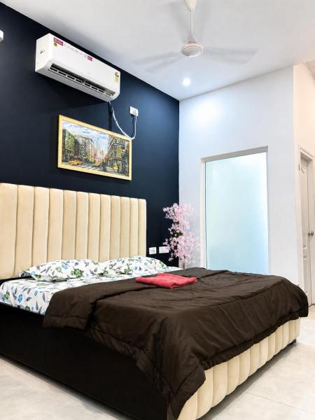 Affordable &Premium Stay - Ghaziabad