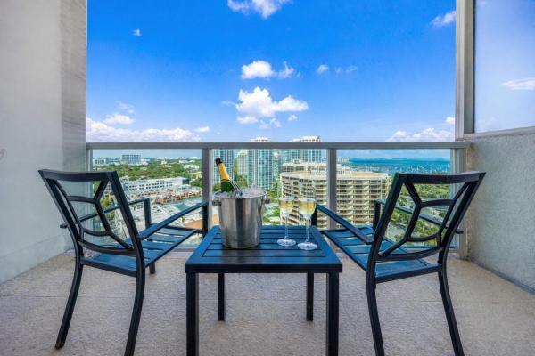 Elegant King Suite, Coconut Grove Retreat - Miami