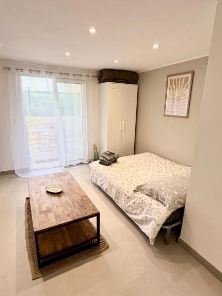 Charmant Studio Rénové Et Climatisé Avec Terrasse - Cros de Cagnes