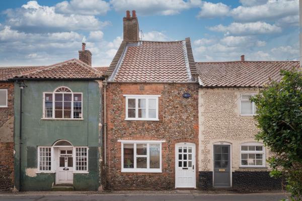 Lion Cottage - Dog-friendly 3-bed In Heart Of Holt - Holt