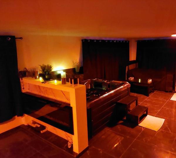 Suite Privée Deluxe O'palawan Gold Tourcoing - Neuville-en-Ferrain