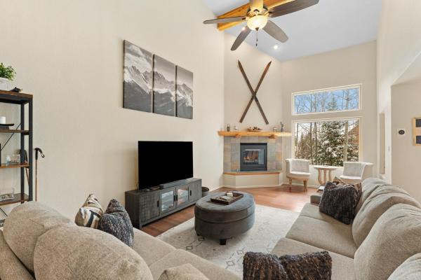 4 Bedrooms - Silverthorne, CO
