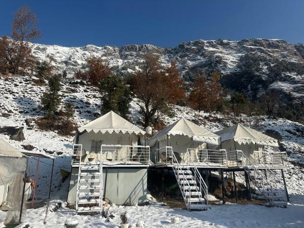 Sari Highlands Chopta Offbeat Campsite - Uttarakhand