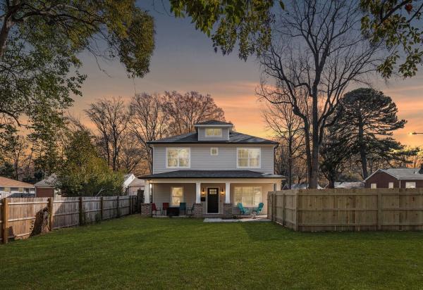 Disc Golf Getaway - Hot Tub, Soaking Tub, Games - Near Uptown - Northlake - Charlotte