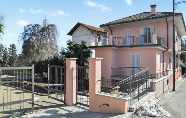 3 Bedroom Nice Apartment In Stresa - Stresa