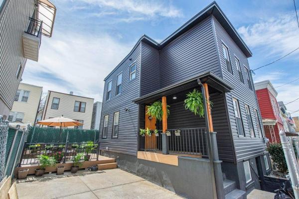 Private 4br/3.5b Home • Driveway • 15 Min To Nyc - New York City
