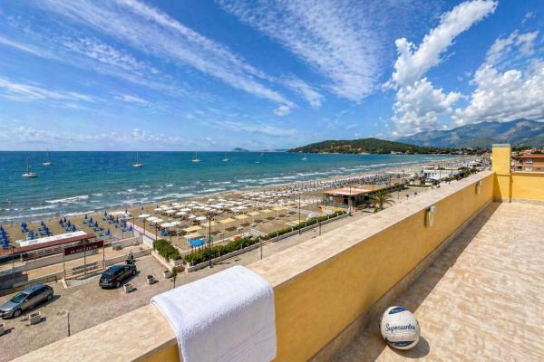 Il Mare In Giardino - Scauri
