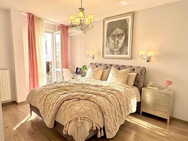 Rose Sky Downtown - 3bedroom, Garage, French Balcony, Ac - Budapest