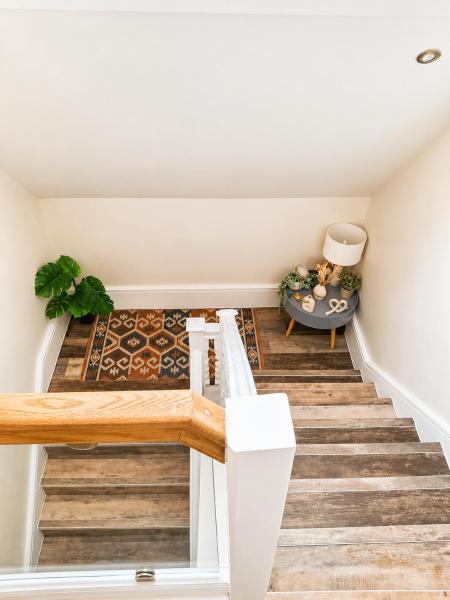 Stylish Studio At Vinegar Works Opposite Station Perfect For Business Stays - Sleeps 2 - Worcester, UK