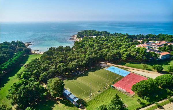 Beautiful Apartment In Umag With Swimming Pool - Pirano