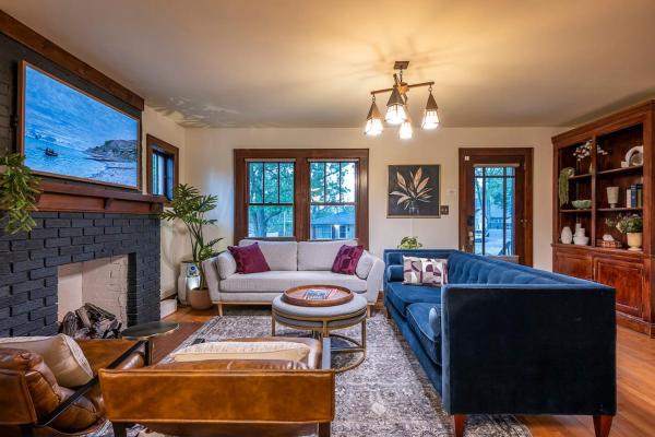 Spacious Fifa 2026 Hub - Secret Speakeasy, Hot Tub - Kansas City, MO
