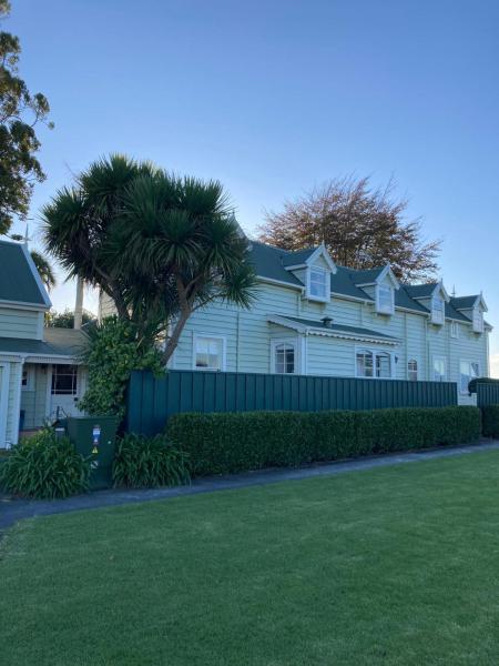 Taiparoro House - Tauranga