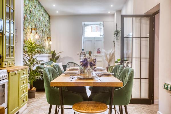 Eclectic Maisonette In Luqa - Malte