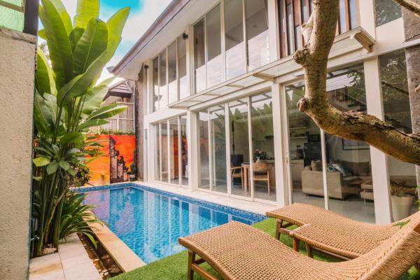 Modern Villa Near Seminyak & Canggu, Large Pool - Legian