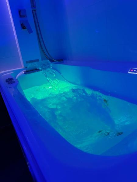 Junglespa Apartment With Private Jacuzzi Wrocław City Centre Self Check-in And Free Parking - Wrocław