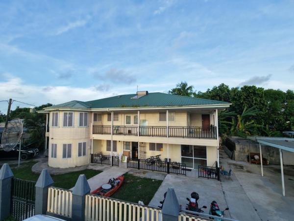 Kentigate Your Gate To Free Island Exploration With Free Bikes And Canoe And Discounted Scooter Rental And Aircon - Tonga