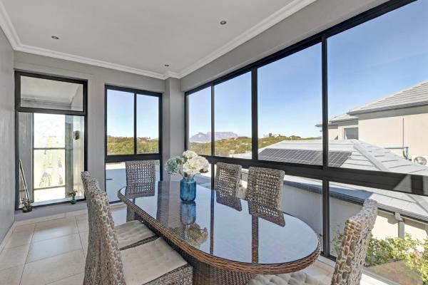 Coastal Luxe Residence Cape Town - パークランズ