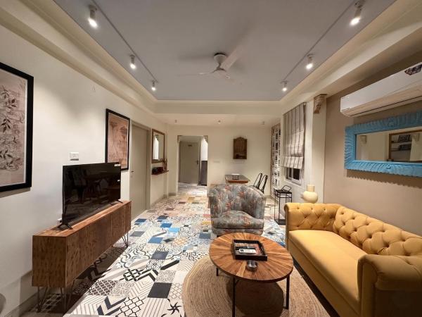 One Uptown 101 Modern 1 Bhk Loft - Jaipur