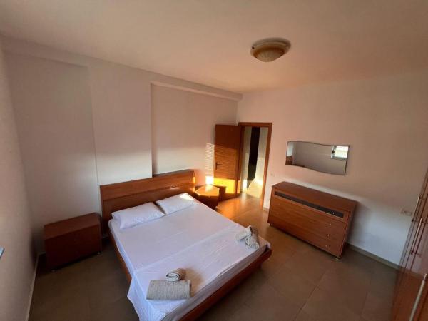 Deans Apartments - Durrës