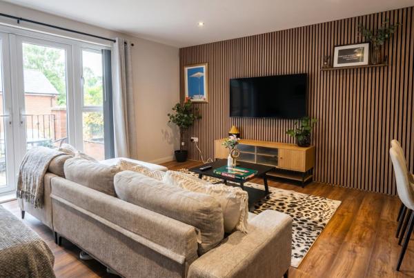 Boutique Two-bedroom Manchester Apartment Near Old Trafford, Sleeps Six, Free Parking - Salford