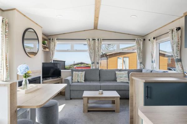 The Meadow Retreat - 2 Bed With Decking - Devon