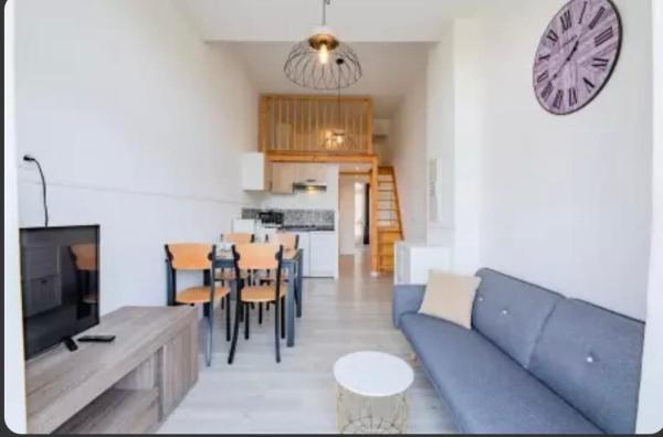 Appartement Rénové Rare Au Centre Du Village De Cap Esterel - Cap Estérel