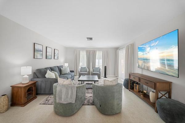 Walk To Beach 2 King Beds Sleeps 6 Bbq Bonita Springs - Bonita Springs, FL