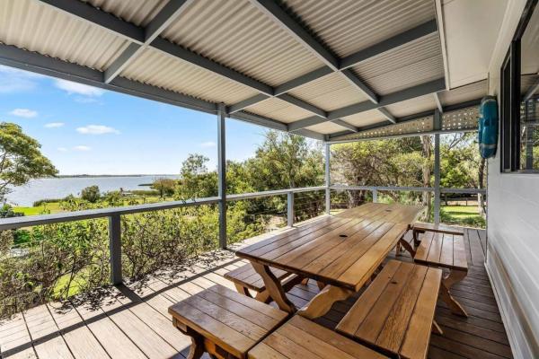 Spikes Place - Waterfront Serenity For Groups - Hindmarsh Island