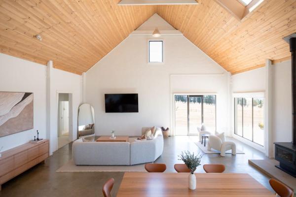 Farmhouse With Tamar River Views - 朗瑟士敦