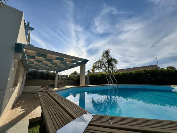 Villa Amalfi - Piscina E Vasca Idromassaggio - Campofelice di Roccella