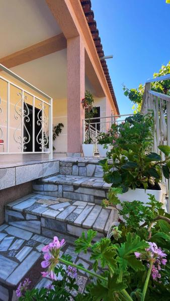 Eljos House Permet - Albania