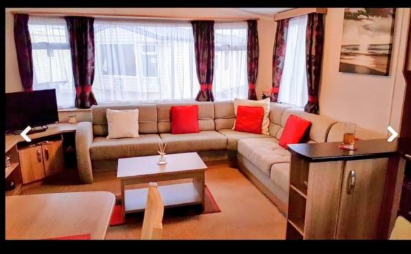 Jaynes Holiday Caravan Marton Mere - Blackpool