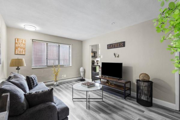 Quiet Morganford 1br For Travel Nurses - Kirkwood, MO