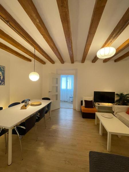 Top 3br Apartment In Tarragona, Ac, 5 Beds - Tarragona