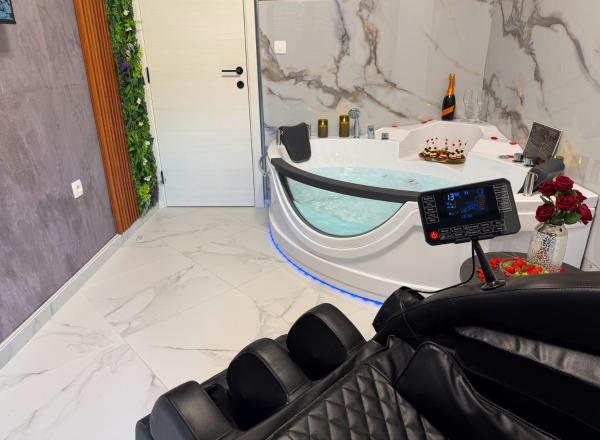 Predsjednički Apartman, Djakuzi&lebdeći Krevet, Apollo 11 - Podgorica