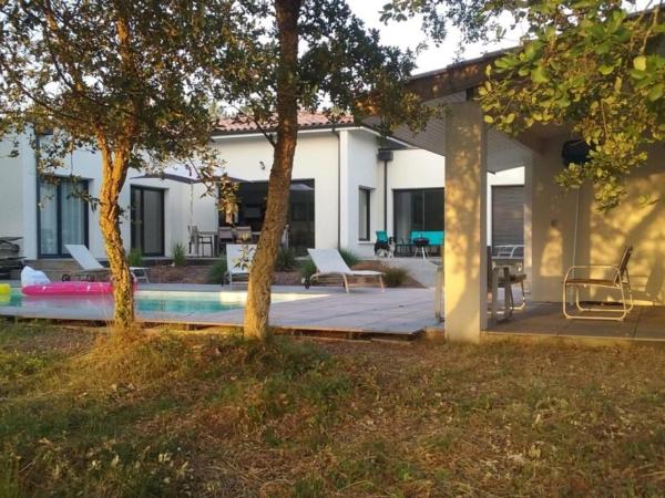 Villa Avec Clim Et Piscine - 10 Pers. - Vielle-Saint-Girons