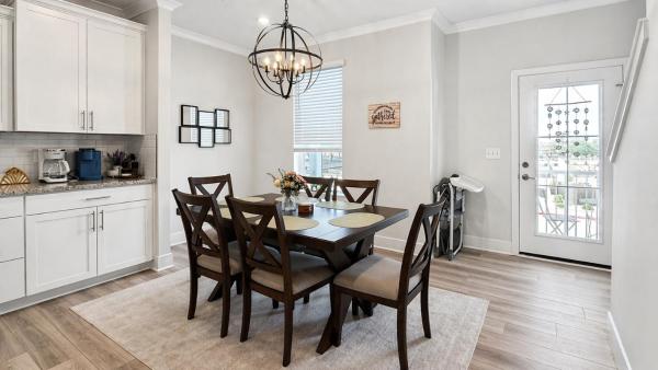 3 En-suite Beach Townhome - 5 Min Walk To Sand - Sleeps 10 - Community Pool - Ocean City, MD