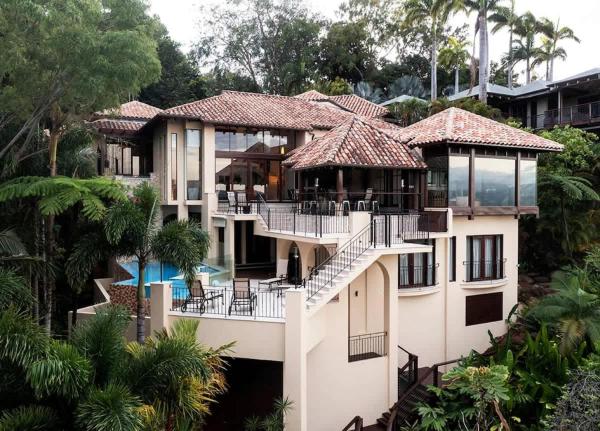 Sophisticated Tropical Villa With Infinity Pool - Port Douglas