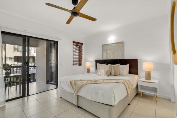 Lagoon Lookout - Poolside Studio Near Trinity Beach - Trinity Beach