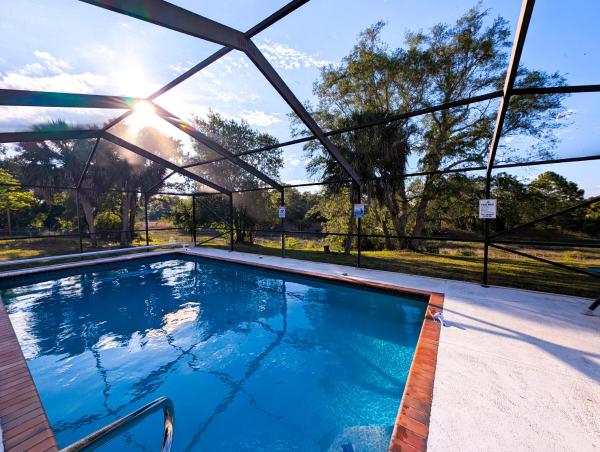 Private Home In Spring Hill With Heated Saltwater Pool - Pine Island, FL