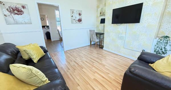 Contractor & Family Friendly 2-bedroom House In St Helens Newly Refurbished - United Kingdom