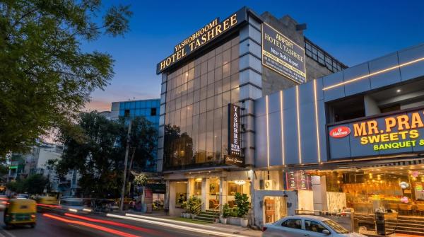 Airport Hotel Tashree Near Yashobhoomi - Free Airport Drop - Gurugram
