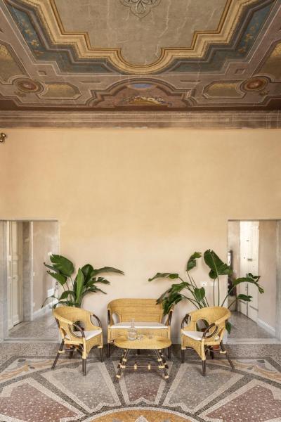 Colombo Suites - Lavagna