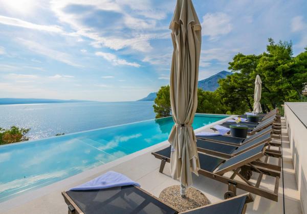 Beautiful Seafront Split Villa 9 Bedrooms Bellamar Vista Retreat - Brela