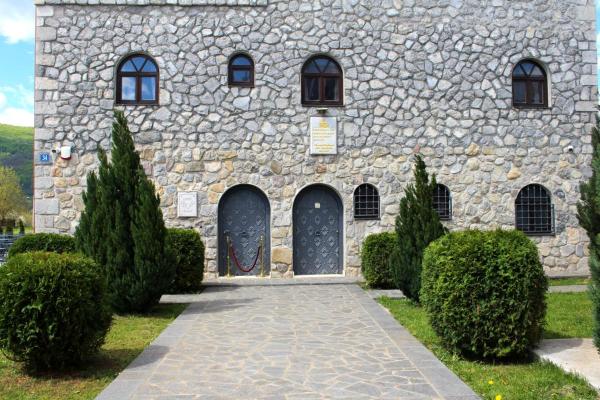 Divan - Montenegro