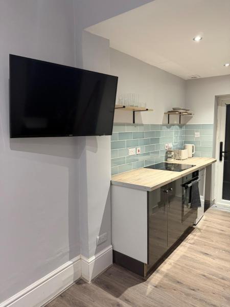 Little Grove In Gatwick - Crawley