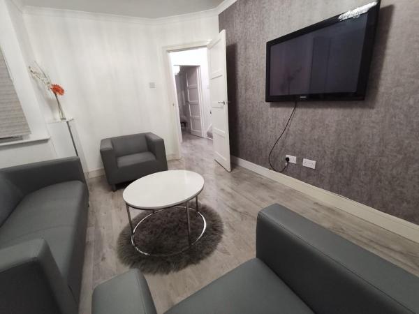 Modern & Cosy Home With Free Parking And Wifi - Slough