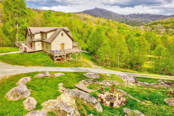 Stoneledge Manor - Banner Elk, NC
