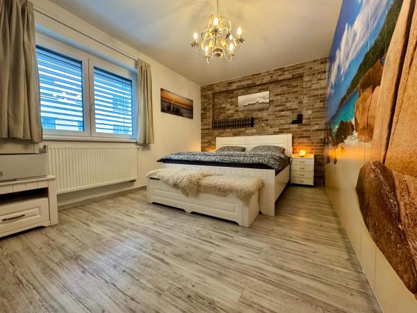 Apartmán S Garáží A Balkónem - Pilsen